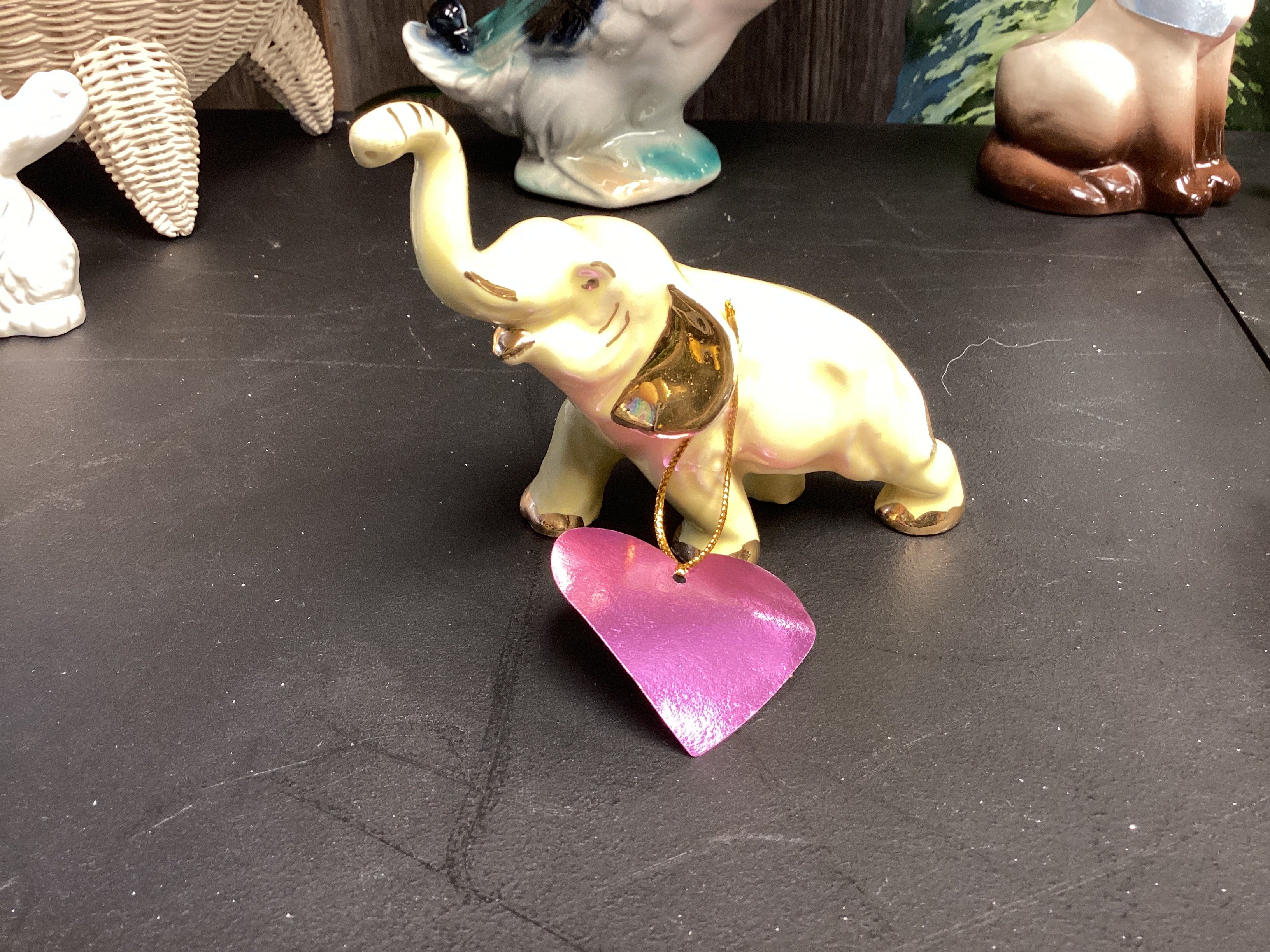 CER177 yellow elephant figurine – Lost Lakes Treasure Chest